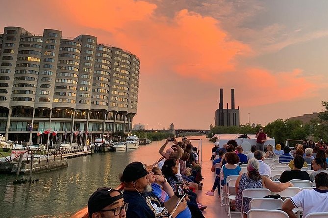 Chicago River 90-Minute Architecture Boat Tour - The Itinerary: A Closer Look at the Stops