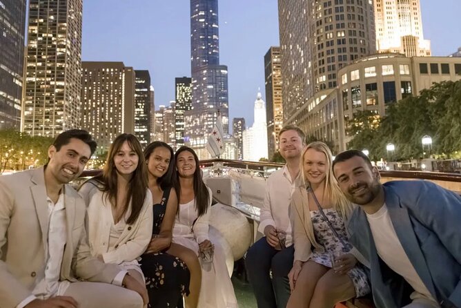 Chicago River Cocktail Cruise - The Experience in Detail