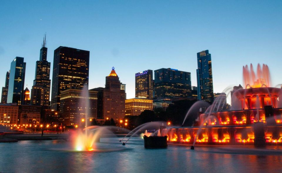 Chicago: Small-Group Night Tour w/ Skydeck & Skyline Cruise - Key Points