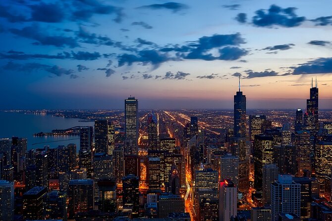 Chicago Small-Group Night Tour with Skydeck and Boat Cruise - Key Points