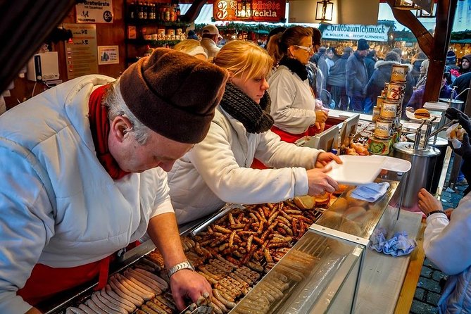 Chicago-Style Holiday Hike: Festive Food and Walking Tour - FAQ