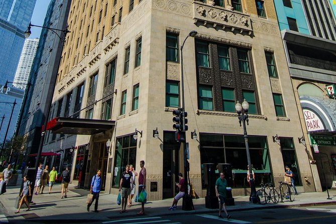 Chicago Walking Tour: A Walk Through Time - An In-Depth Look at the Tour