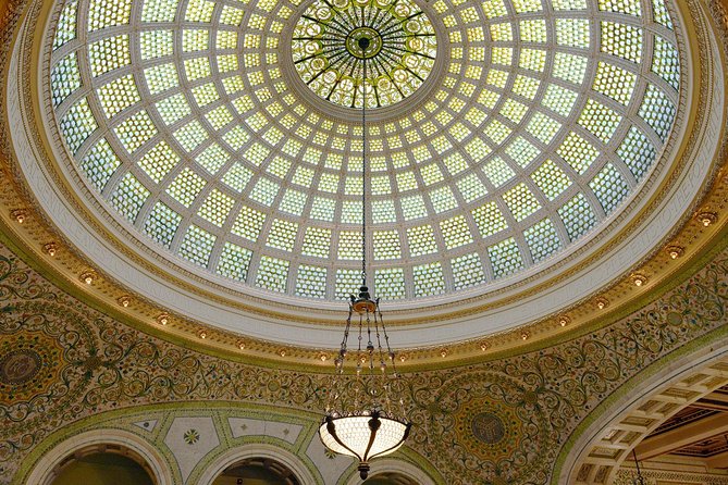 Chicago Walking Tour: Historic Treasures of Chicago - An In-Depth Look at the Tour Itinerary