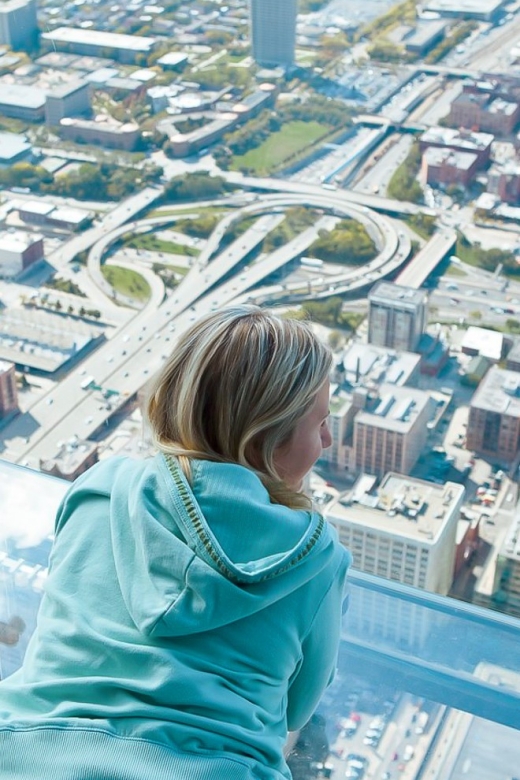 Chicago: Willis Tower Skydeck and The Ledge Ticket - The Sum Up