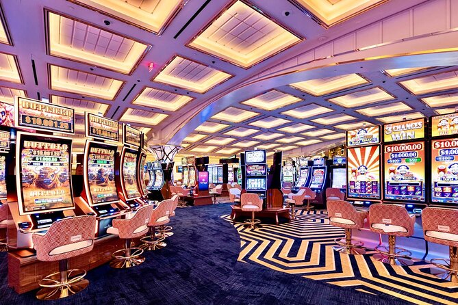 Chowstaw Casino Private Luxury Limousine from Dallas - Key Points