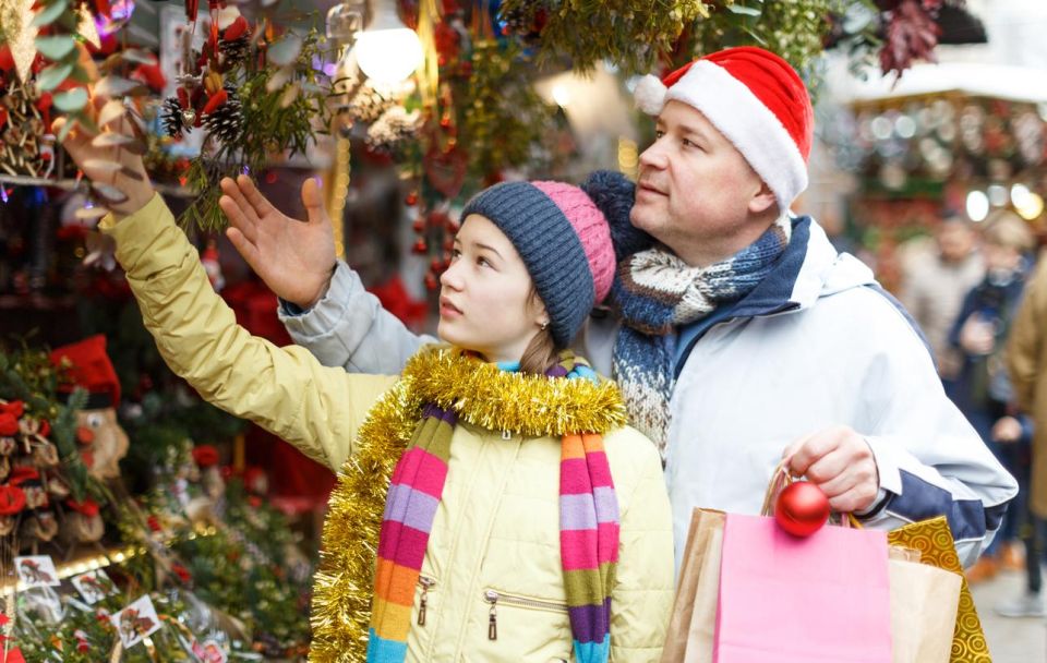 Christmas Sparkle: A Festive Journey Through Pittsburgh - Who Will Love This Tour?