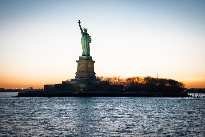 Circle Line: New York City Harbor Lights Cruise - Who Should Consider This Tour?