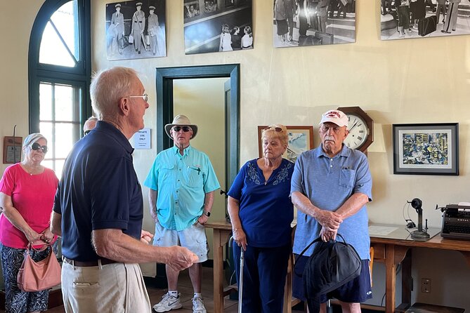 Circus Secrets of Venice Trolley Tour - What to Expect from the Experience
