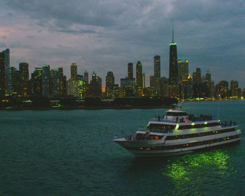 City Cruises Chicago: Lake Michigan Fireworks Dinner Cruise - Key Points