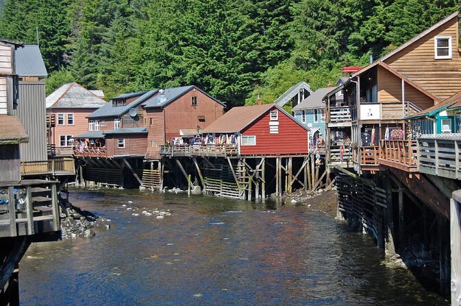 City Highlights Totem Parks and Sightseeing - Key Points