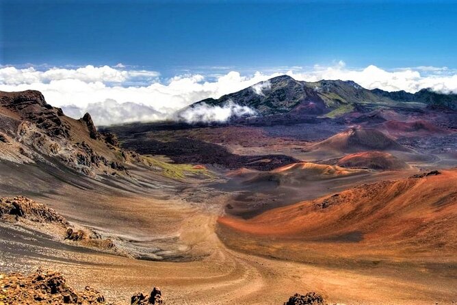 Classic Haleakala Sunrise Tour - An In-Depth Look at the Haleakala Sunrise Tour