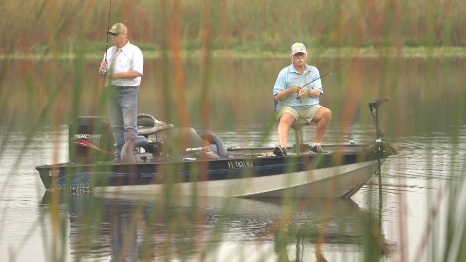 Clermont: Trophy Bass Fishing Experience with Expert Guide - Key Points  