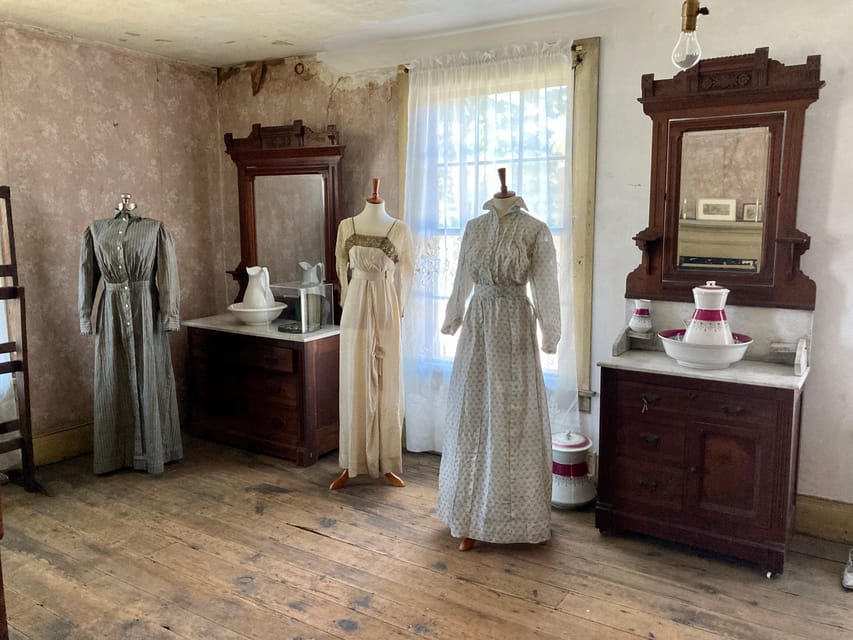 Cockayne Farmstead: Cockayne Farmhouse Guided Tour - Key Points