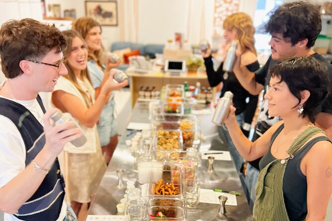 Cocktail Infusion Activity in Starland District - Who Should Consider This Tour?