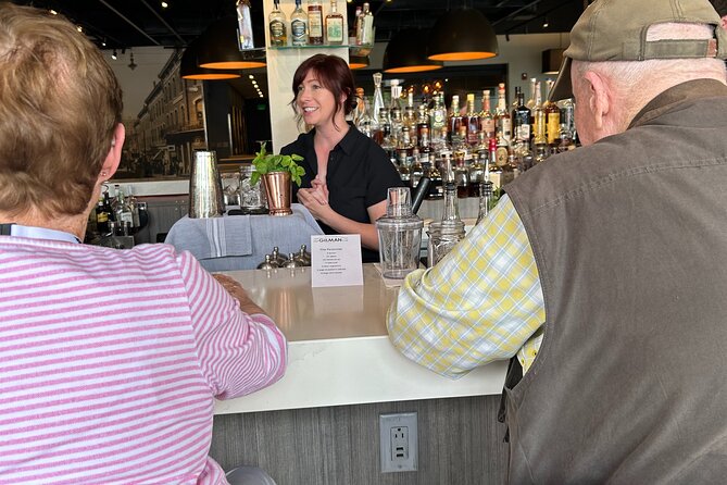 Cocktails and Conversations: Group Cocktail Making Class - Who will enjoy this tour?