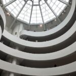 Contrasts New York Private Tour with driver and local guide - The Sum Up