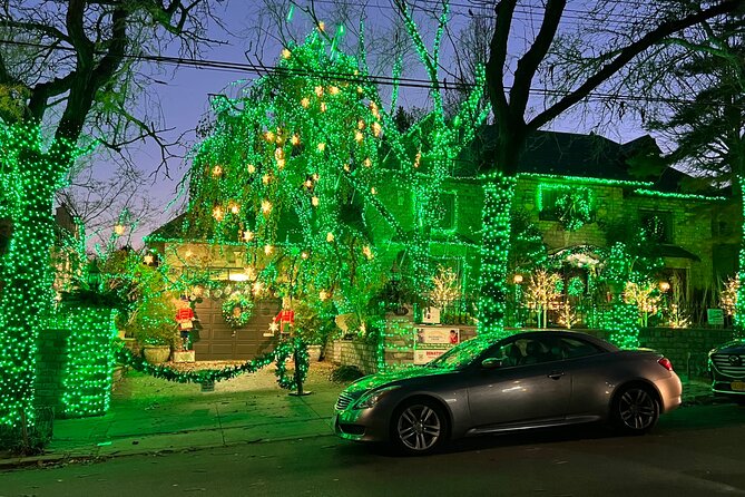 Contrasts VIP + Dyker Heights, Christmas in NYC - Who Would Love This Tour?