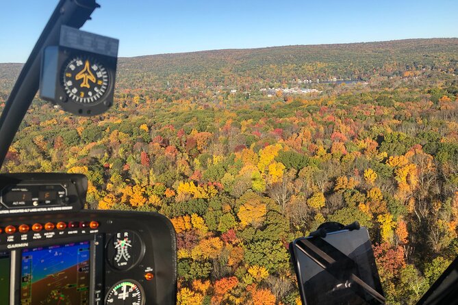 Couple's Private Hudson Valley Fall Foliage Helicopter Tour from Westchester - A Glance at the Couples Private Hudson Valley Fall Foliage Helicopter Tour from Westchester