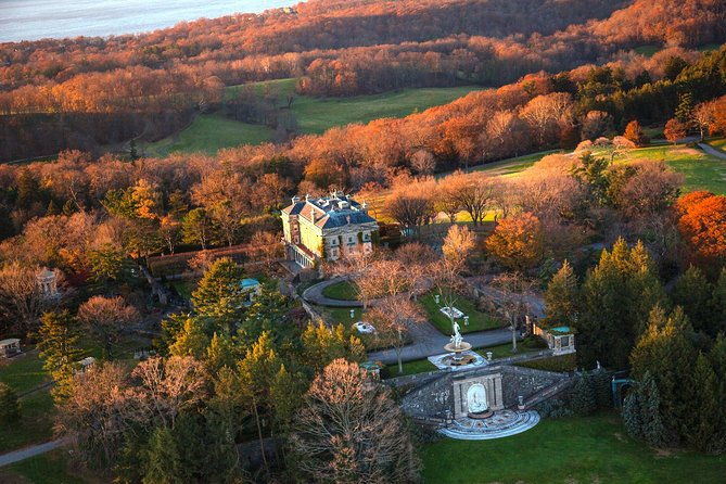 Couple's Private Hudson Valley Fall Foliage Helicopter Tour from Westchester - The Experience — What Makes It Special?