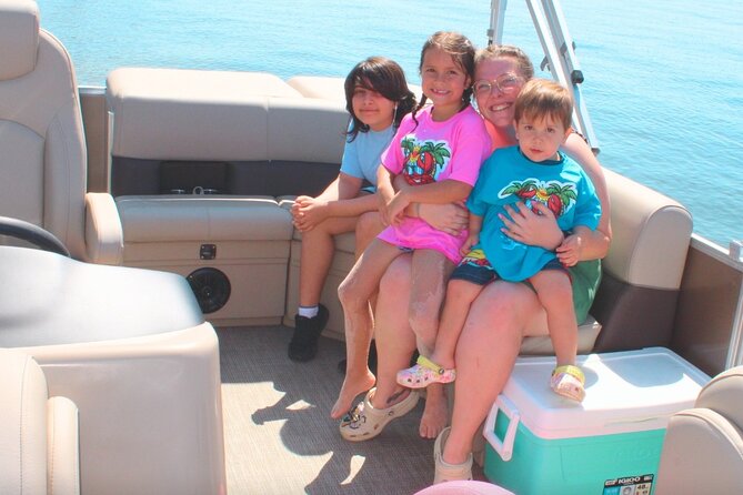 Crab Island: Pontoon Boat Rentals - A Closer Look at the Pontoon Boat Rental Experience