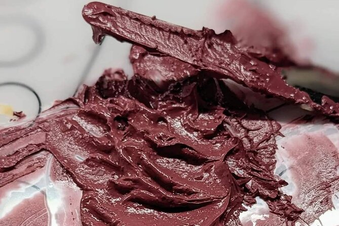 Create your Own Lipstick or Lip gloss Experience in Charlotte - Who Is This Experience Best For?