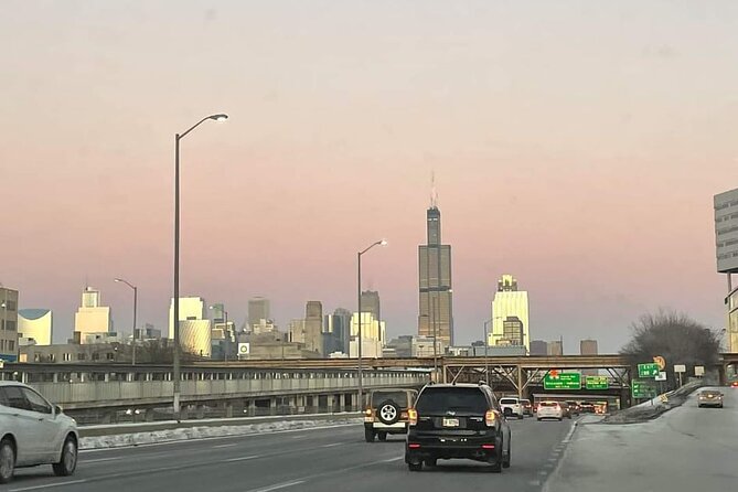 Curbside Sedan Transportation from O'Hare or Midway Airport to Downtown Chicago - Booking and Confirmation Process