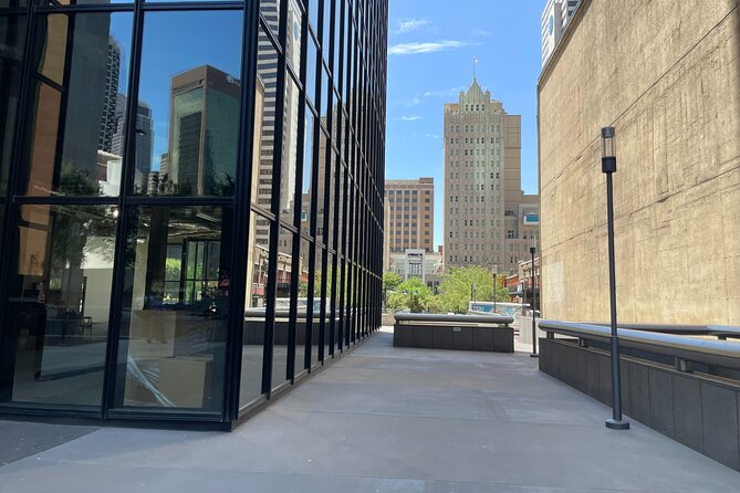 Dallas in Wonderland: A Self-Guided Walking Tour of Dallas - An In-Depth Look at What You Can Expect