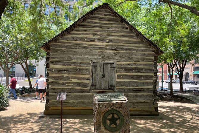 Dallas in Wonderland: A Self-Guided Walking Tour of Dallas - FAQs