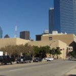 Dallas: Small-Group City Highlights Tour - The Experience of Guides and Group Dynamics