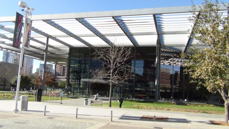 Dallas: VIP Guided Cowboys Stadium Tour and City Sightseeing - FAQ