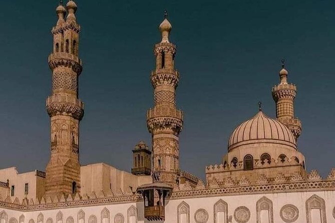 Day Tour of Famous Mosques in Cairo - Transportation and Guides: Why They Matter