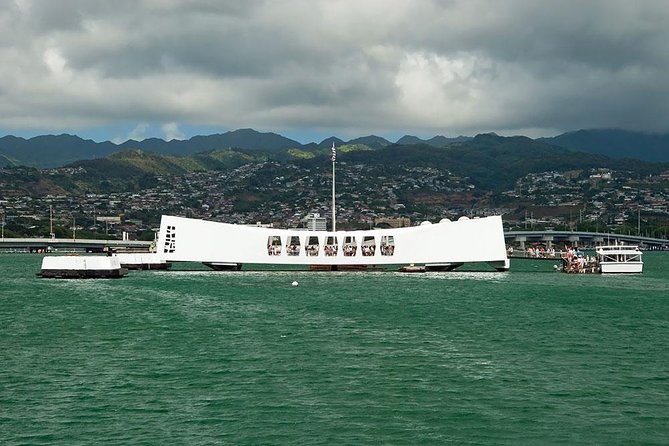 Day Trip from Kona to Oahu: Pearl Harbor WWII Heroes Adventure - Who Will Love This Tour?