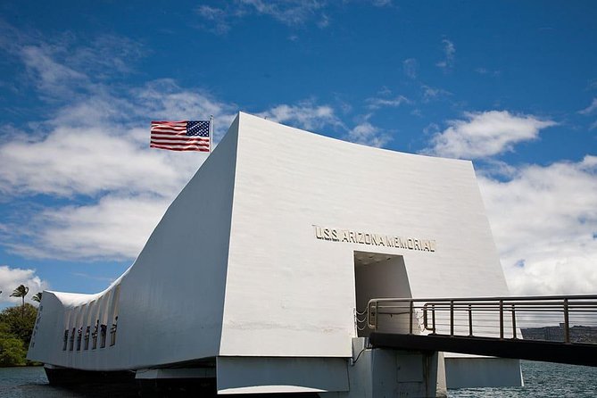 Day Trip from Maui to Oahu: Pearl Harbor WWII Heroes Adventure - Final thoughts: Who should consider this tour?  