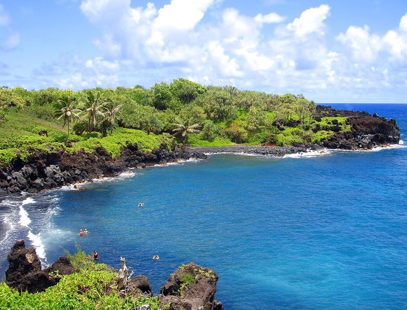 Day Trip from Oahu to Maui: Road to Hana Adventure - An In-Depth Look at the Tour Experience