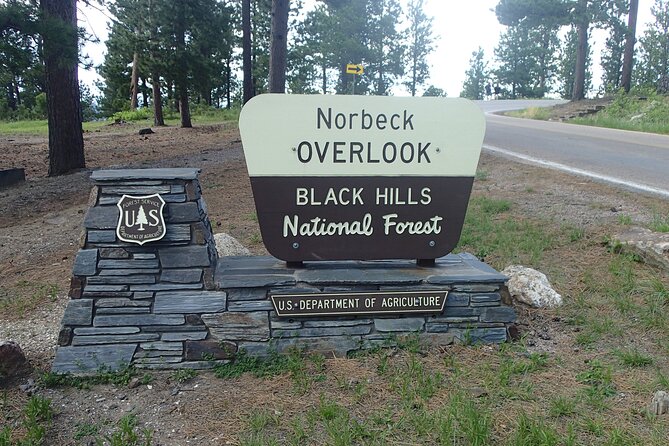 Day trip of the Black Hills: Mount Rushmore to Custer State Park! - Final Stop: Keystone