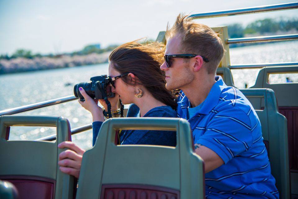 DC: Hop-on Hop-off Tour by Open-top Bus with 17 Stops - Key Points