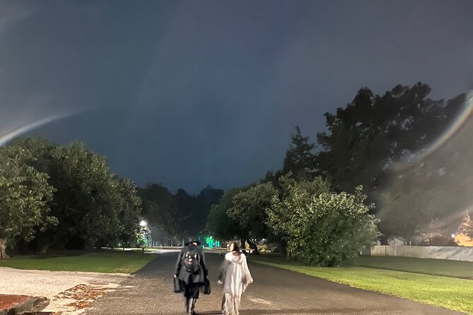 Dead Of Night Ghost Tour in Williamsburg / PARANORMAL EQUIPMENT - Practical Tips for Visitors