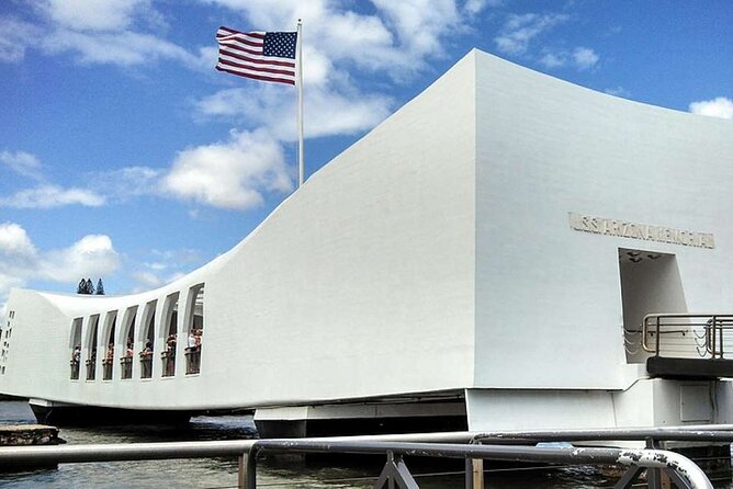 Deluxe Arizona Memorial Bowfin Submarine and Honolulu City Tour - FAQs