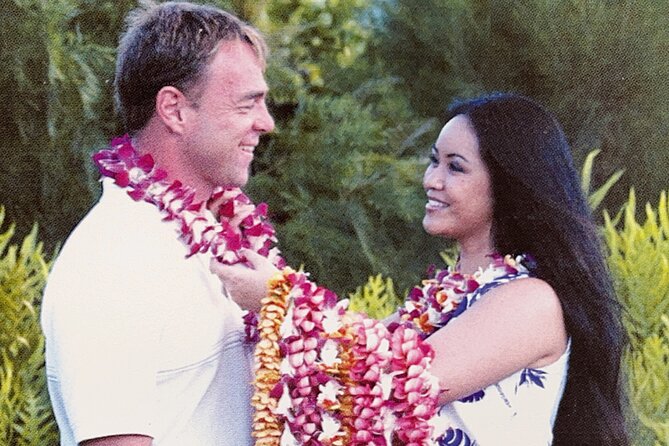 Deluxe Orchid Lei Greeting (Maui, Kahului Airport, OGG) - The Sum Up