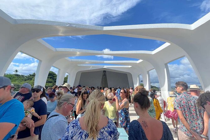 Deluxe Pearl Harbor USS Arizona Memorial and Honolulu City Tour - Transportation and Group Size