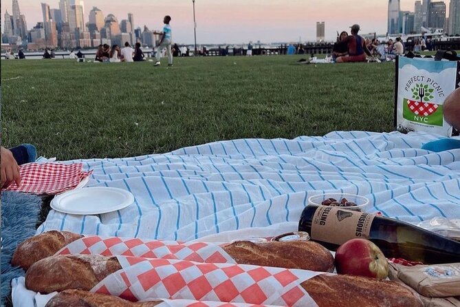 Deluxe Picnic for 2 (Grab and Go) - The Picnic Experience and Sceneries
