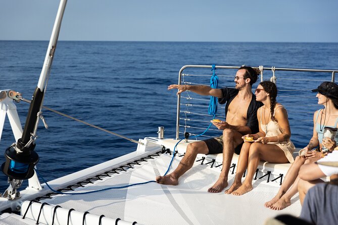 Deluxe Sail & Snorkel to the Captain Cook Monument - Snorkeling at Kealakekua Bay Marine Preserve