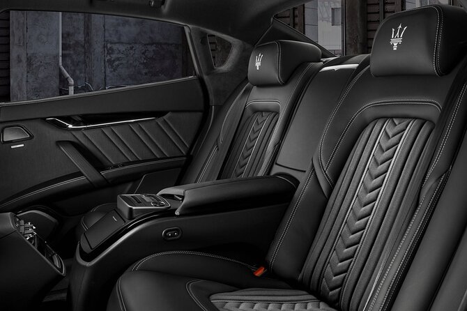 Departure from Beach Resorts to Honolulu Airport HNL - Luxury Car - A Detailed Look at the Luxury Transfer Experience