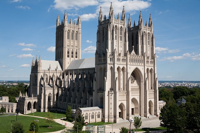 Departure Private Transfer: Washington to Dulles Airport IAD in Business Car - Key Points