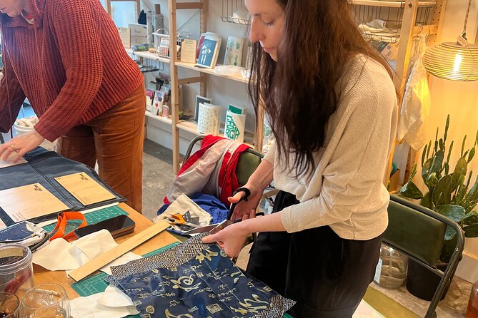 Design your own Upcycled Fanny Pack - A Close Look at the Experience