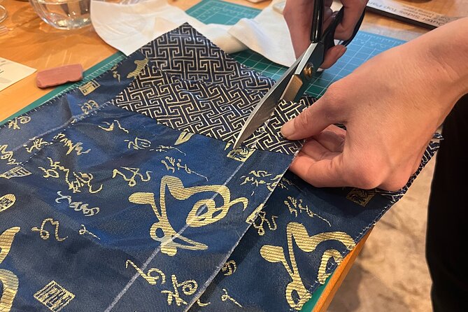 Design your own Upcycled Fanny Pack - The Sum Up