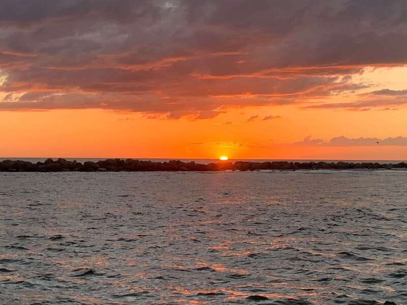 Destin: Dolphin Watching Cruise - FAQ  