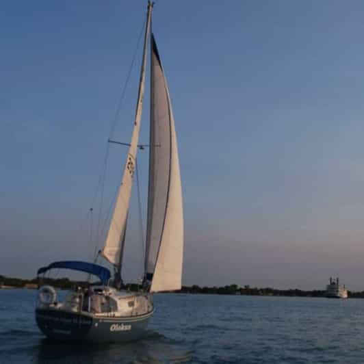 Detroit: Sailing Tour on the Detroit River - Authentic Reviews: What Others Say