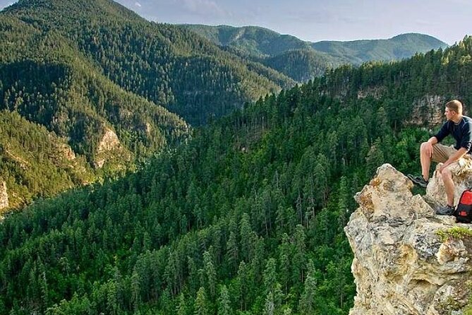 Devil's Tower - Deadwood - Spearfish Canyon Waterfalls + Picnic - What’s Included & How It Works
