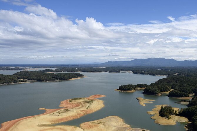Douglas Lake View Scenic Helicopter Tour - An Aerial Glimpse of the Tennessee Countryside